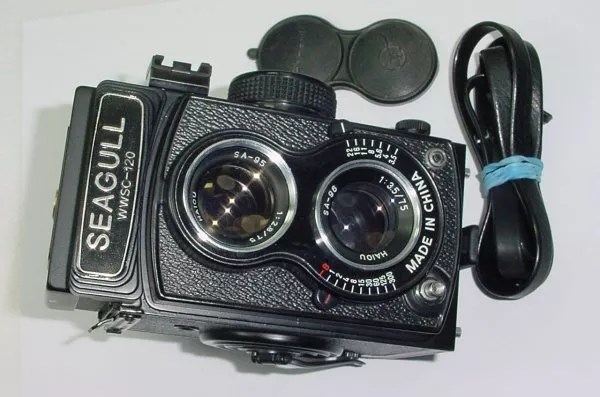 Seagull WWSC-120 Medium Format TLR Camera 75mm F/3.5 Lens