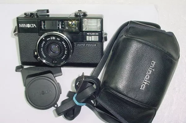 MINOLTA HI-MATIC AF2 35mm Film Point & Shoot Camera 38mm f/2.8 Lens - Mi...
